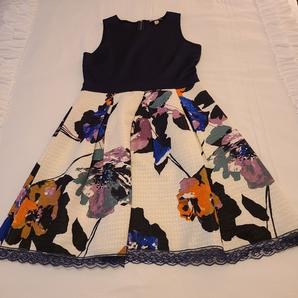 Established 1952 | Dresses | Black Top And Floral Bottom Dress With ...